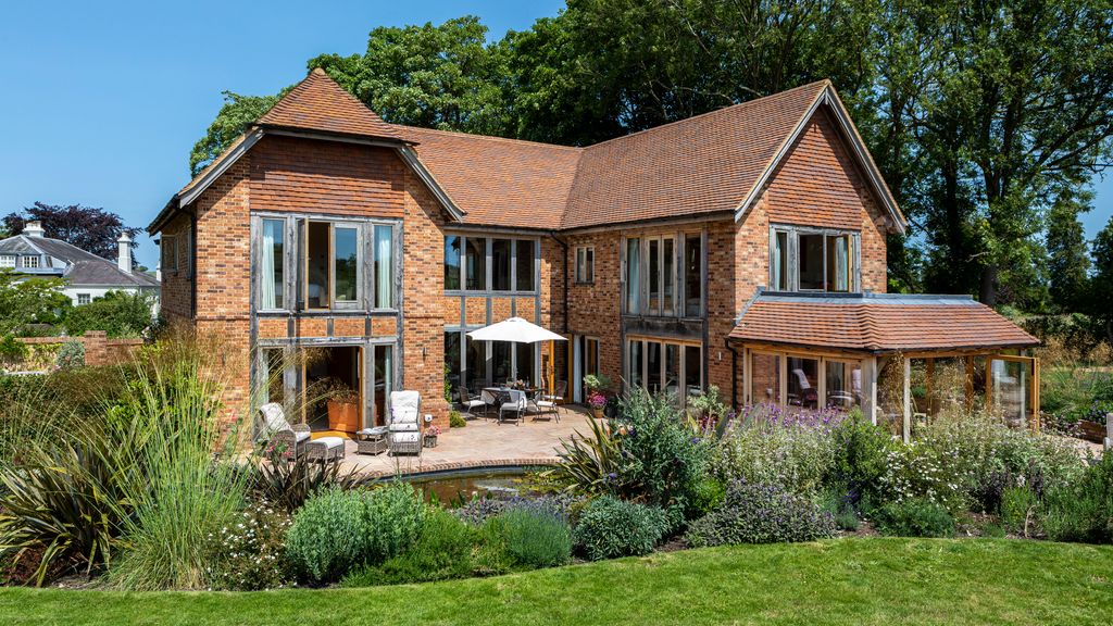 Types of Roof: A Complete Guide to the Most Common Options | Homebuilding