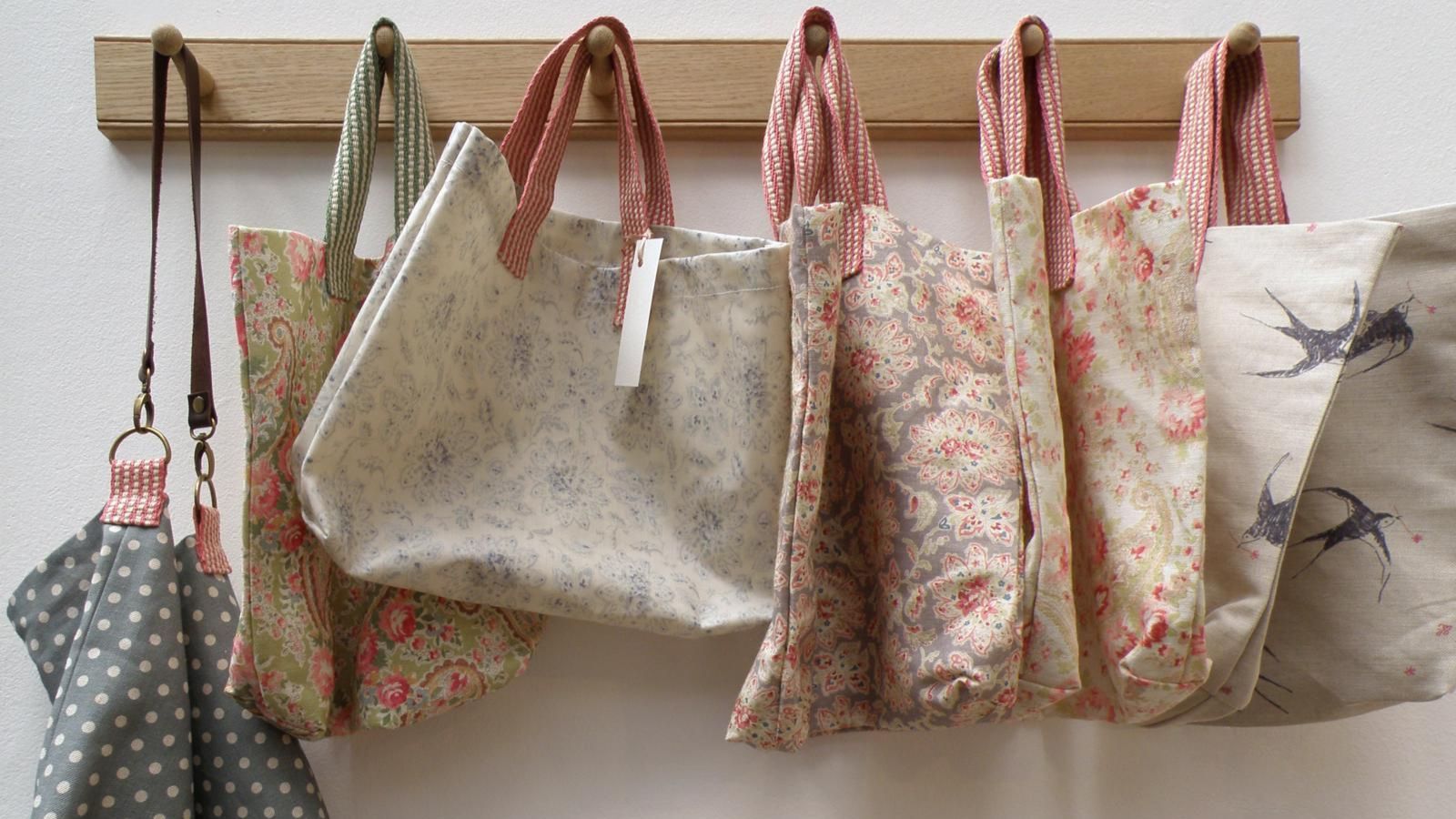 The ‘one bag a day’ declutter method: for a clutter-free life