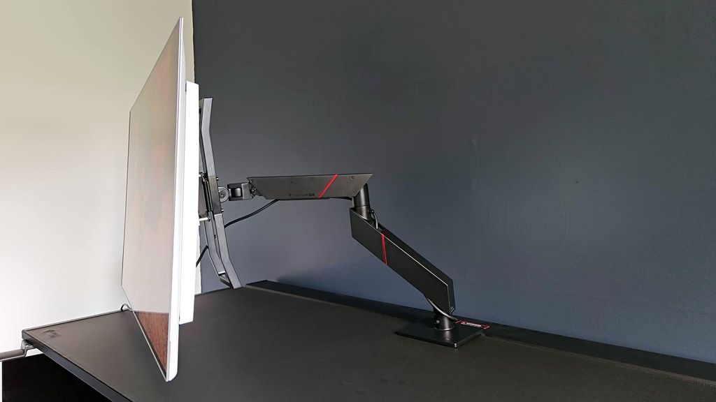 Secretlab Heavy Duty Monitor Arm review: an Olympic mount for monstrous ...