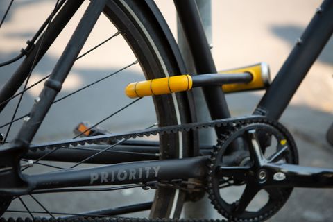 How to lock a bike: Tips on proper practice to prevent bike theft ...