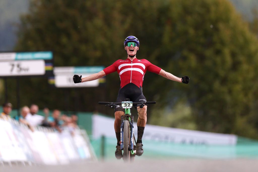 World Championships: Isabella Holmgren, Albert Philipsen win junior MTB ...