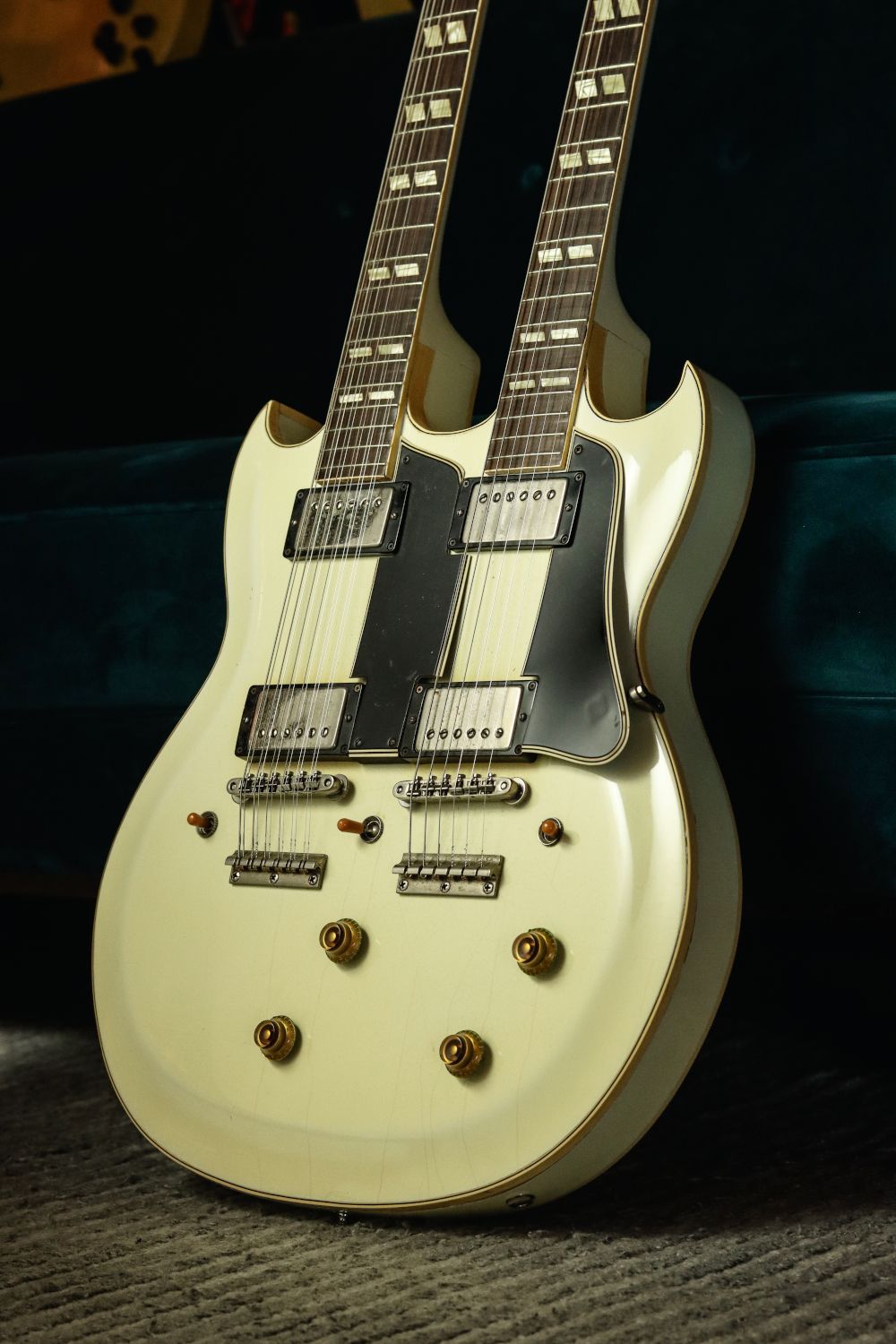 A Favorite of Jimmy Page, Don Felder and Slash, the Gibson EDS-1275 ...