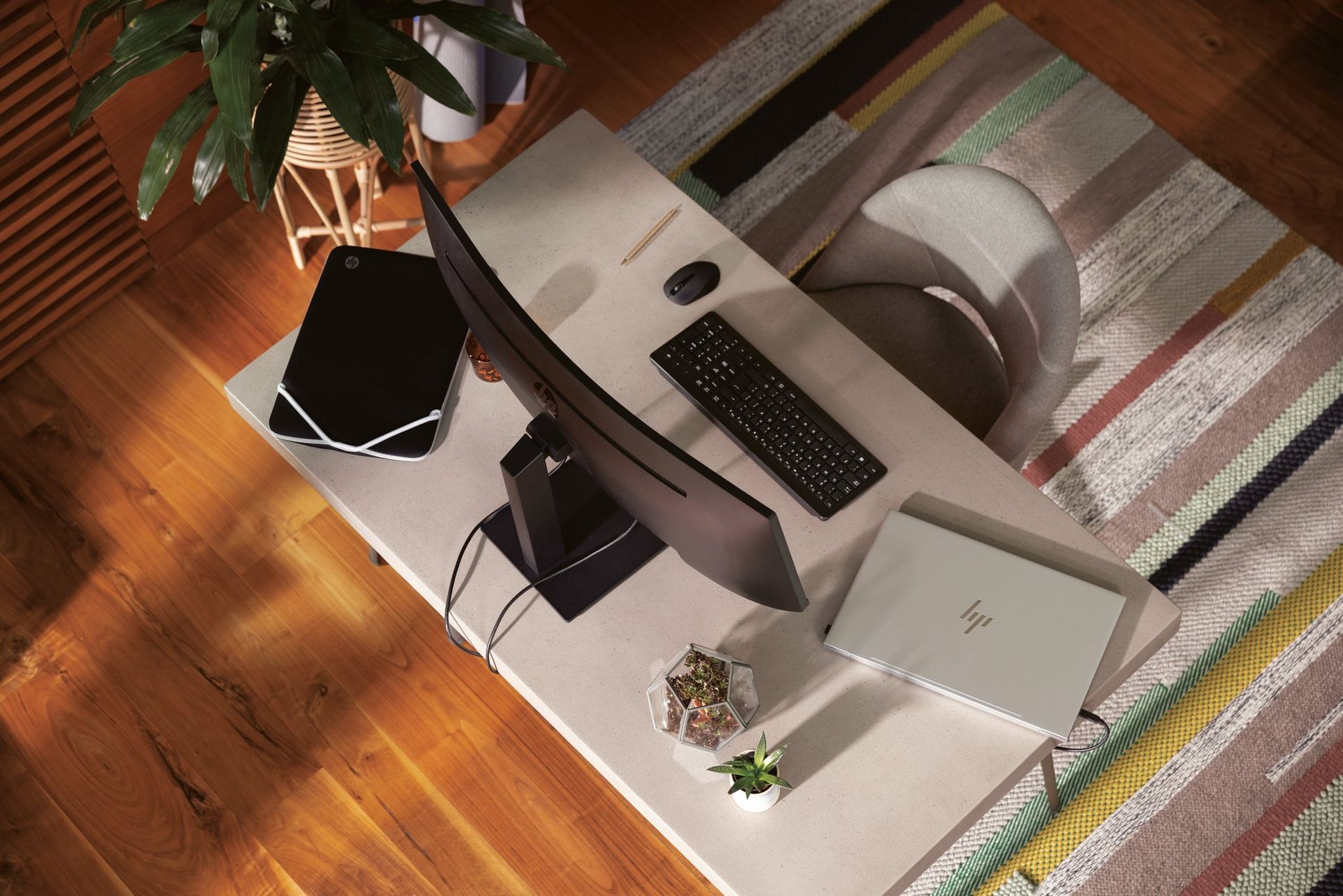 HP U32 4K HDR Monitor, HP M34d WQHD Curved Monitor are built to help ...