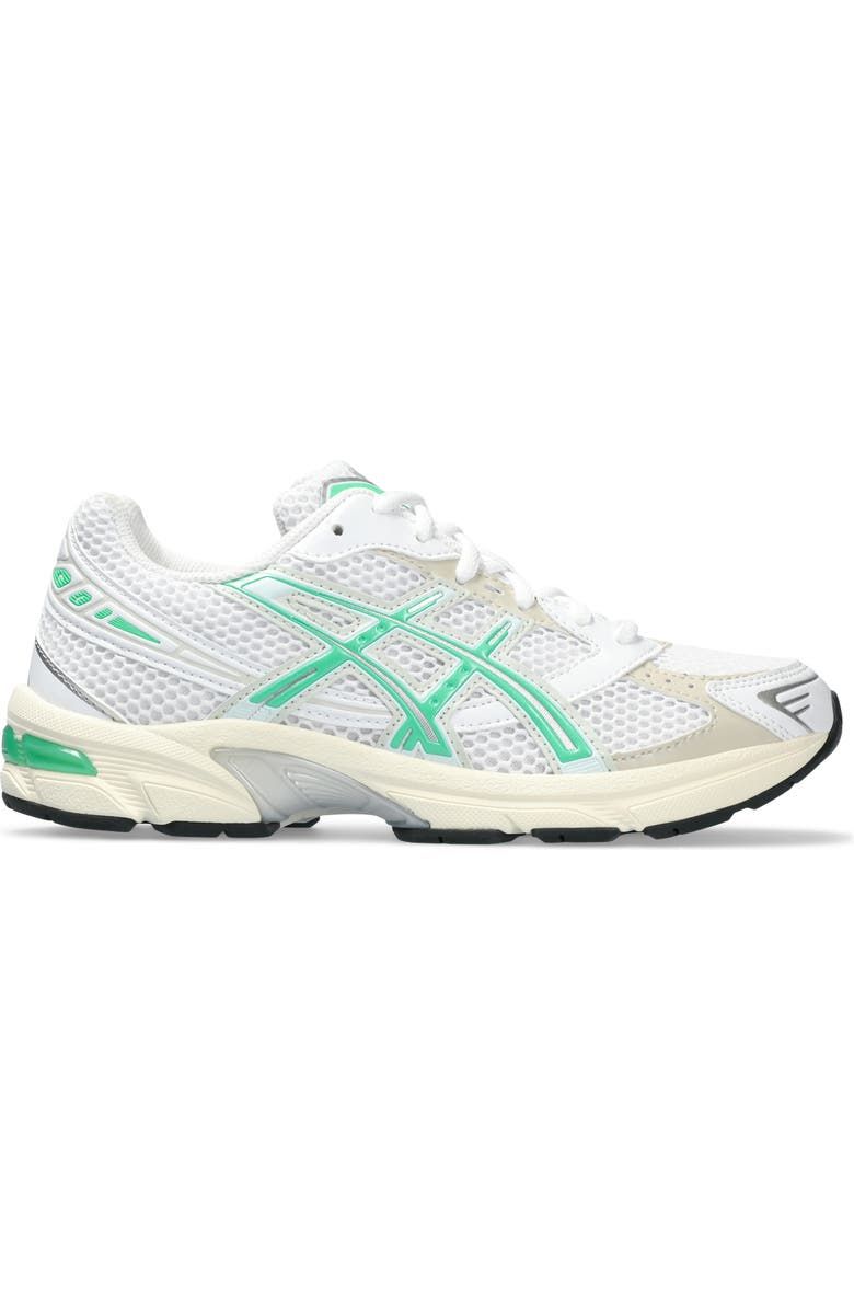 The 23 Best Retro-Inspired Sneakers to Shop Right Now | Who What Wear