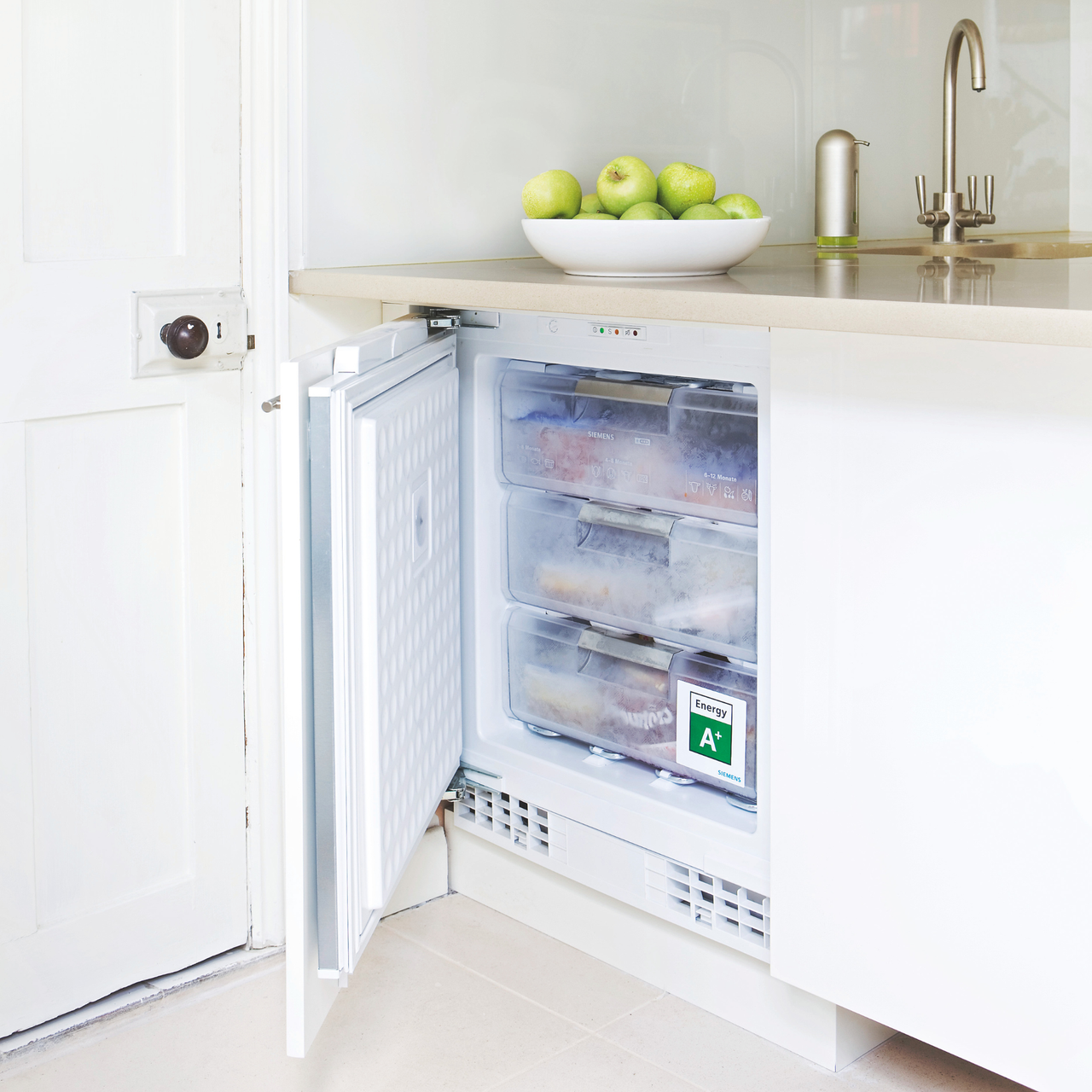 How to defrost a freezer without turning it off | Ideal Home