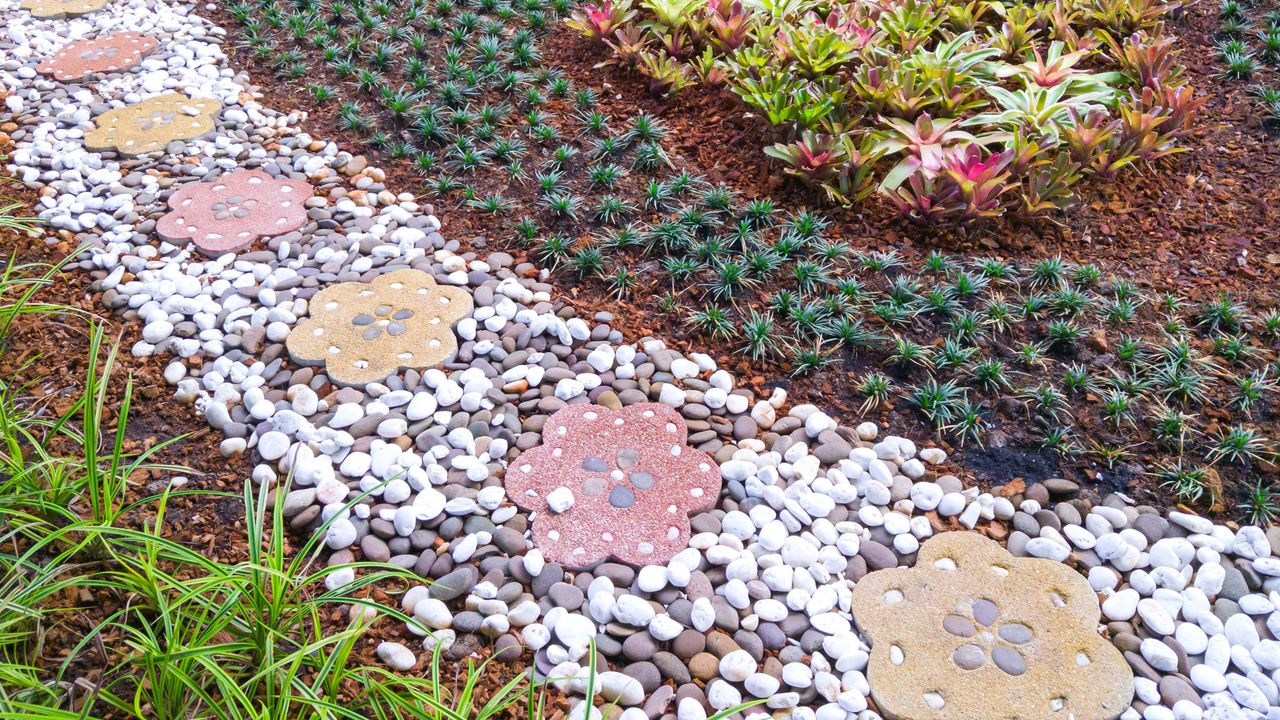 Easy Garden Path Secrets to Make Your Yard Seem Twice as Big ...