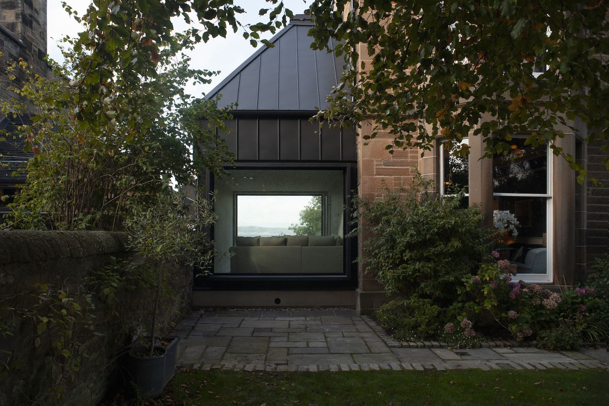 Hipped Roof Extensions: A Quick Guide to this Roof Style | Homebuilding