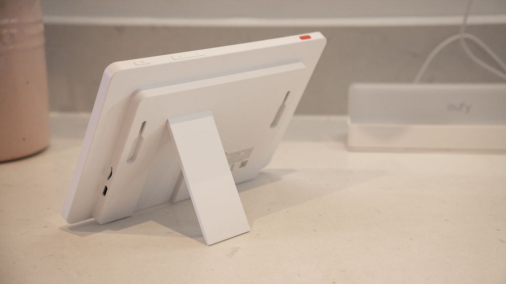 Eufy Smart Display E10 review: this portable camera screen is a home ...