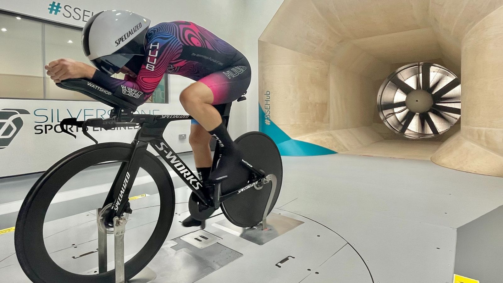 In the wind tunnel with Alan Murchison, the world's fastest Michelin ...