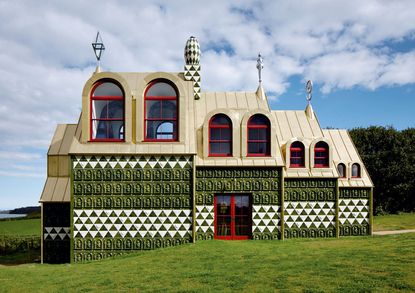 Beautiful Postmodern Achitecture That Screams Less Is A Bore