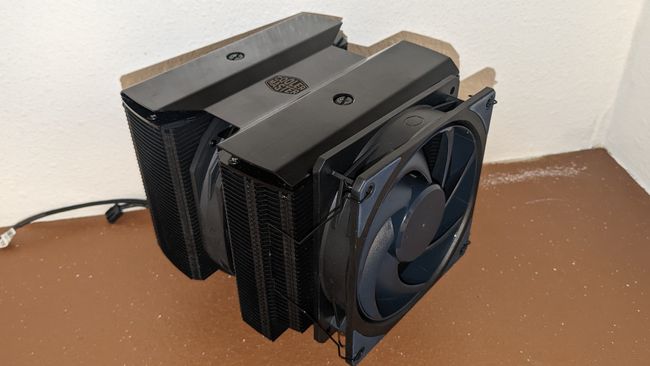 Cooler Master MA824 Stealth Review: Expensive Big Air Excellence | Tom ...