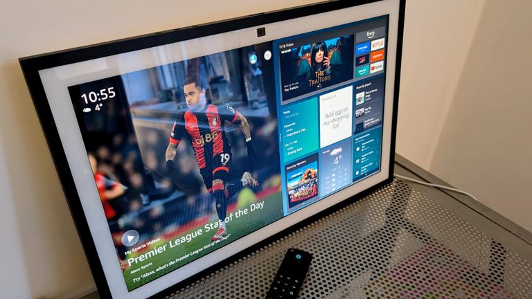 Amazon Echo Show 21 review: combining a smart display, Alexa speaker ...