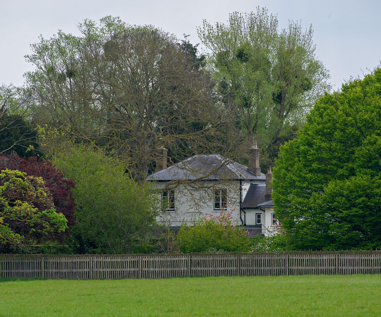 Royal Lodge: the 30-bedroom, $40 million royal residence | Homes and ...