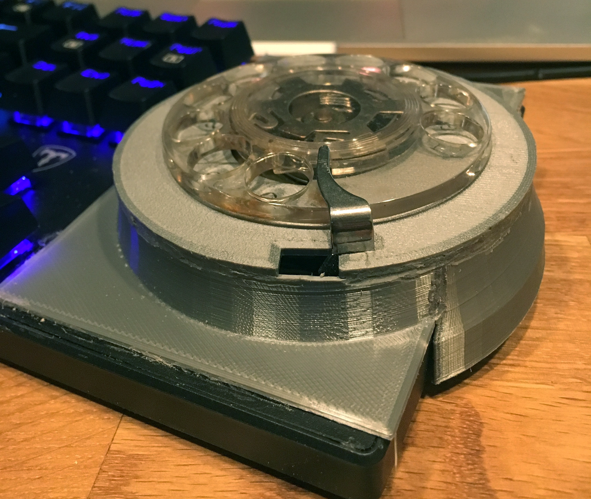 Modded Keyboard Flaunts Vintage Rotary Phone Dial | Tom's Hardware