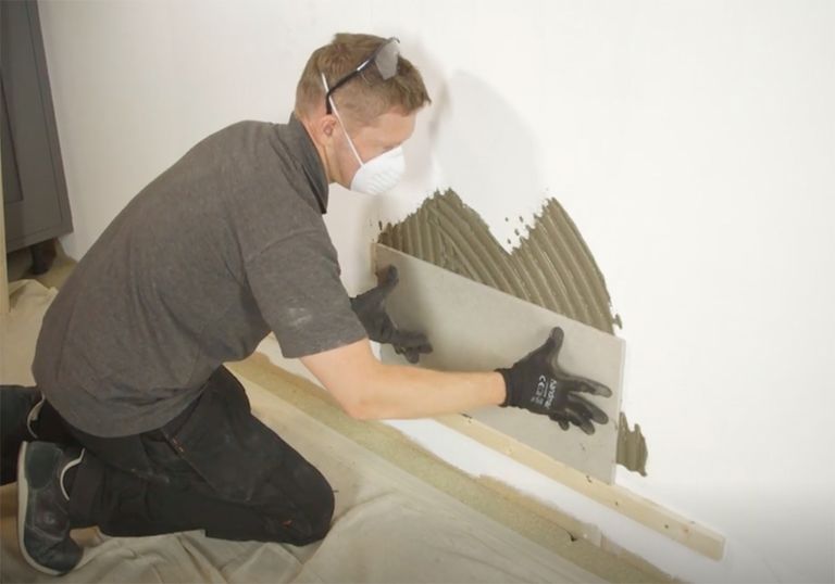 How to tile a wall – DIY guide to achieving a professional finish on a ...