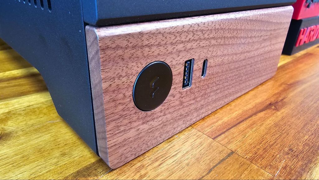 Hands-On: Fractal's Tiny Terra PC Case Has Wood Accents, Adjustable ...