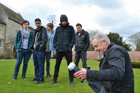 Take a great group photograph: tips for posing perfect people shots ...