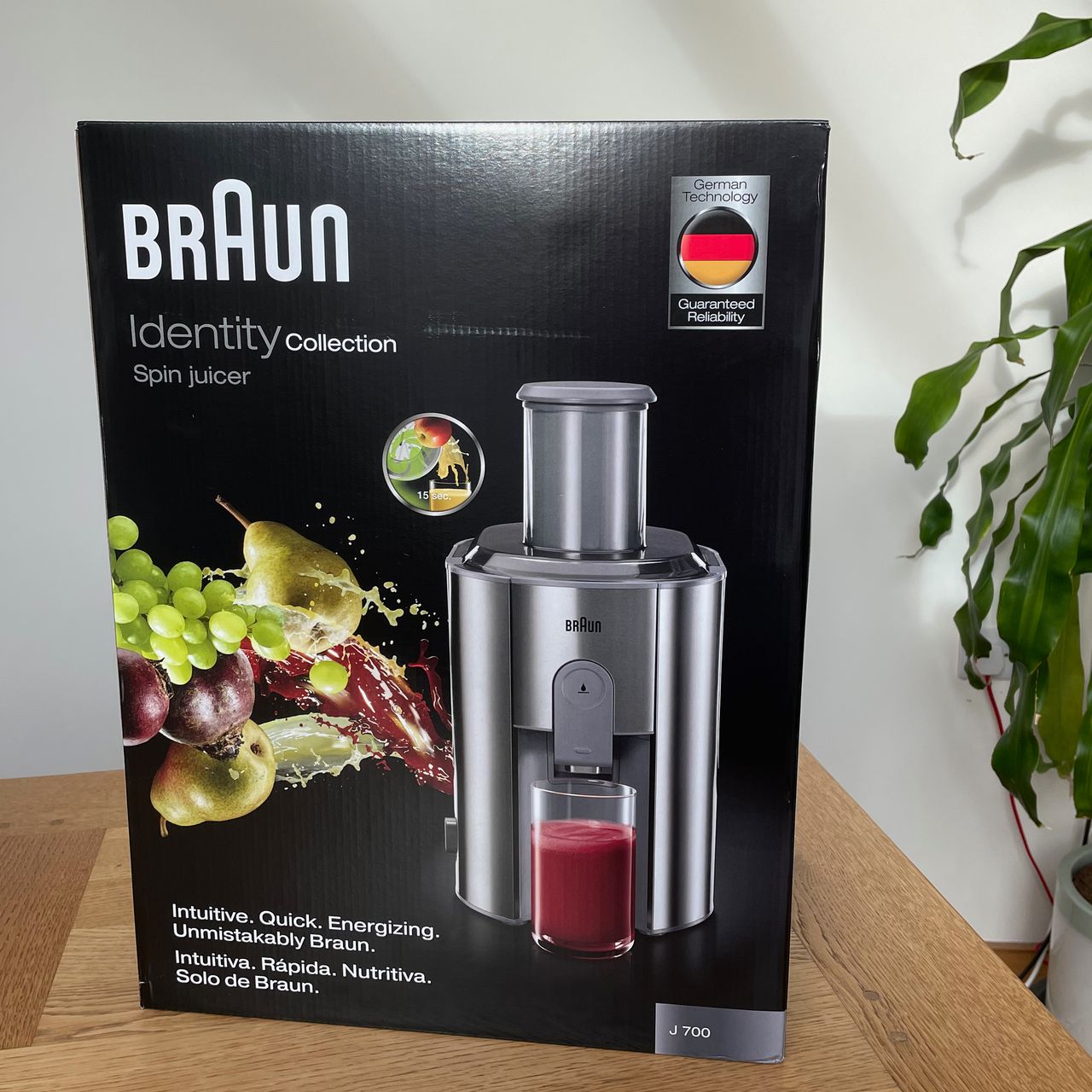 Braun Identity Collection J700 Juicer: a streamlined juicer for modern ...