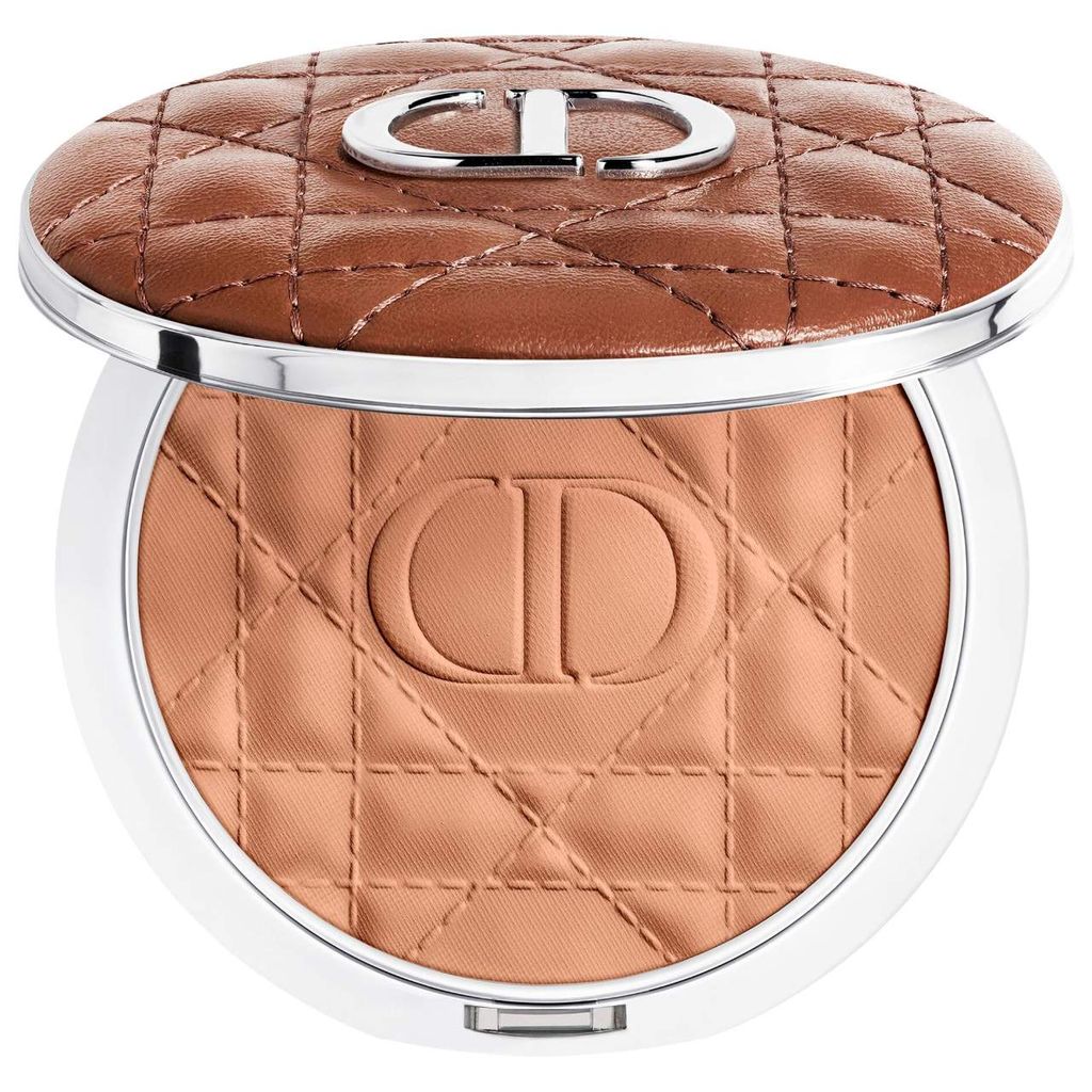 The 11 Best Bronzers for Fair Skin, Reviewed by Makeup Artists | Marie ...