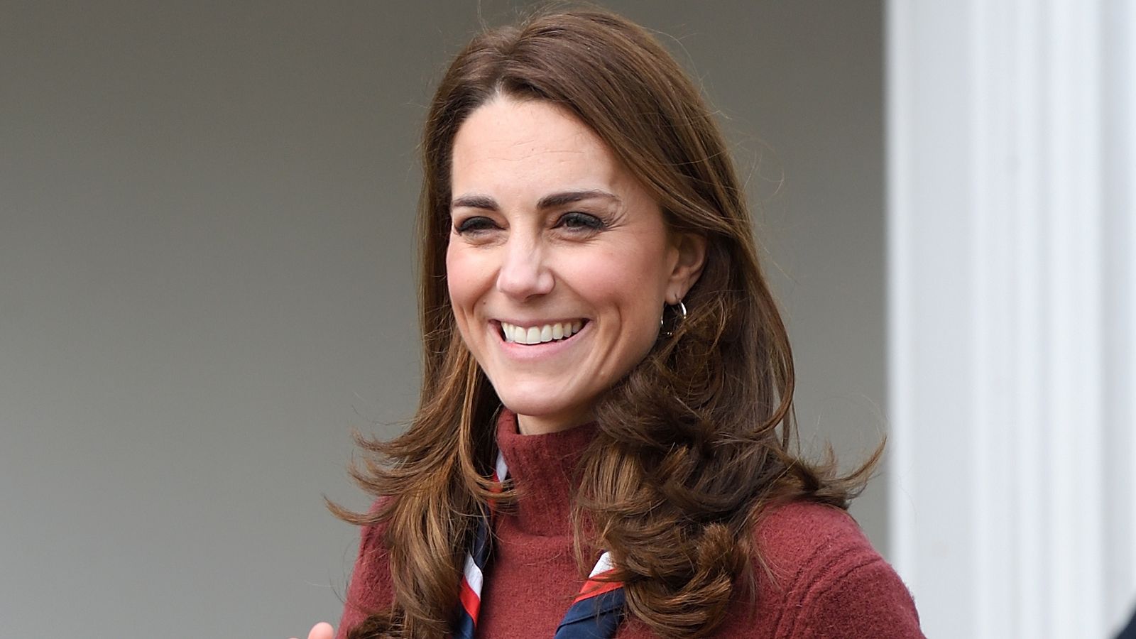 Kate Middleton’s auburn jumper and coordinating bronzy highlights ...