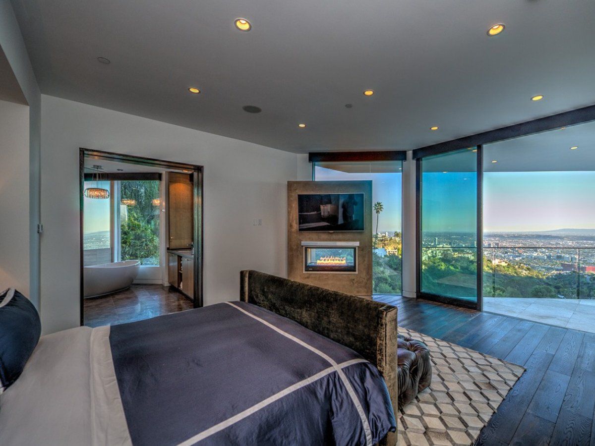 Minecraft streamer buys $4.5 million mansion | PC Gamer