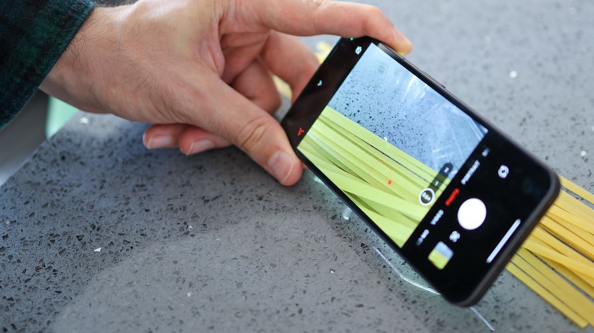 Nothing Phone (1) review | Digital Camera World