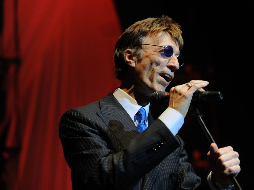 Robin Gibb of the Bee Gees dies at 62 | MusicRadar
