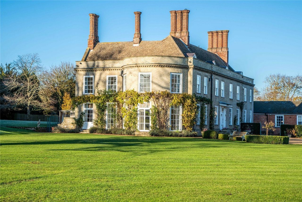 A beautiful Suffolk country house that's spent over 500 years in the ...