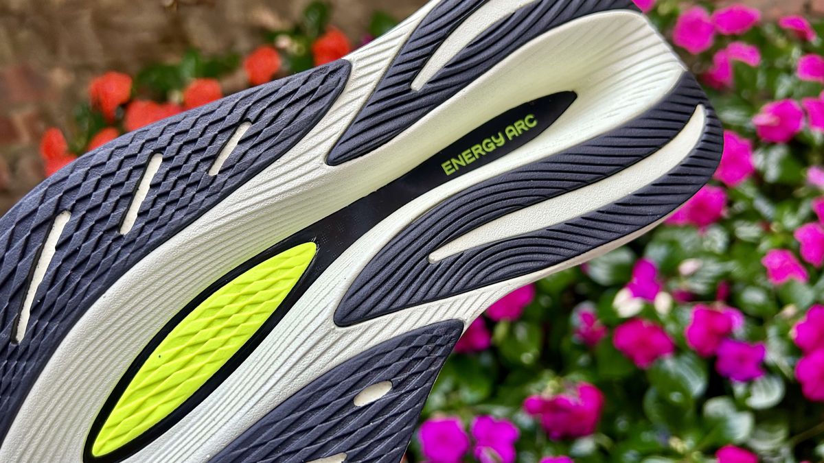 New Balance FuelCell SuperComp Trainer V2 review | Tom's Guide