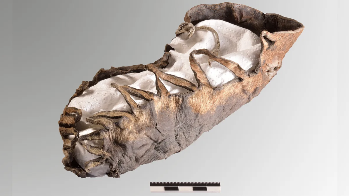 12 old shoes found in archaeological excavations from around the world ...