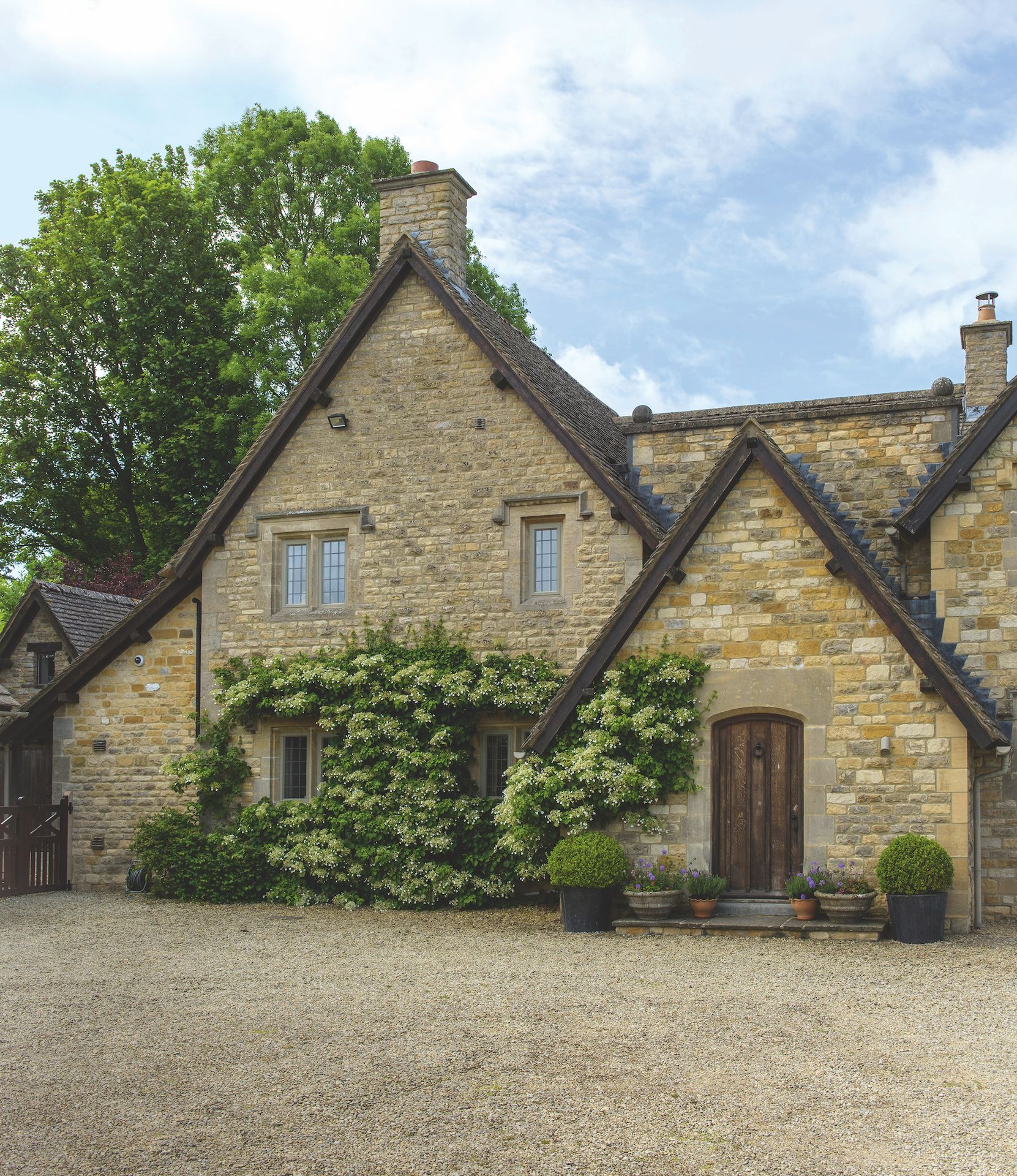 Driveway design: how to plan and choose the perfect drive | Homes and ...