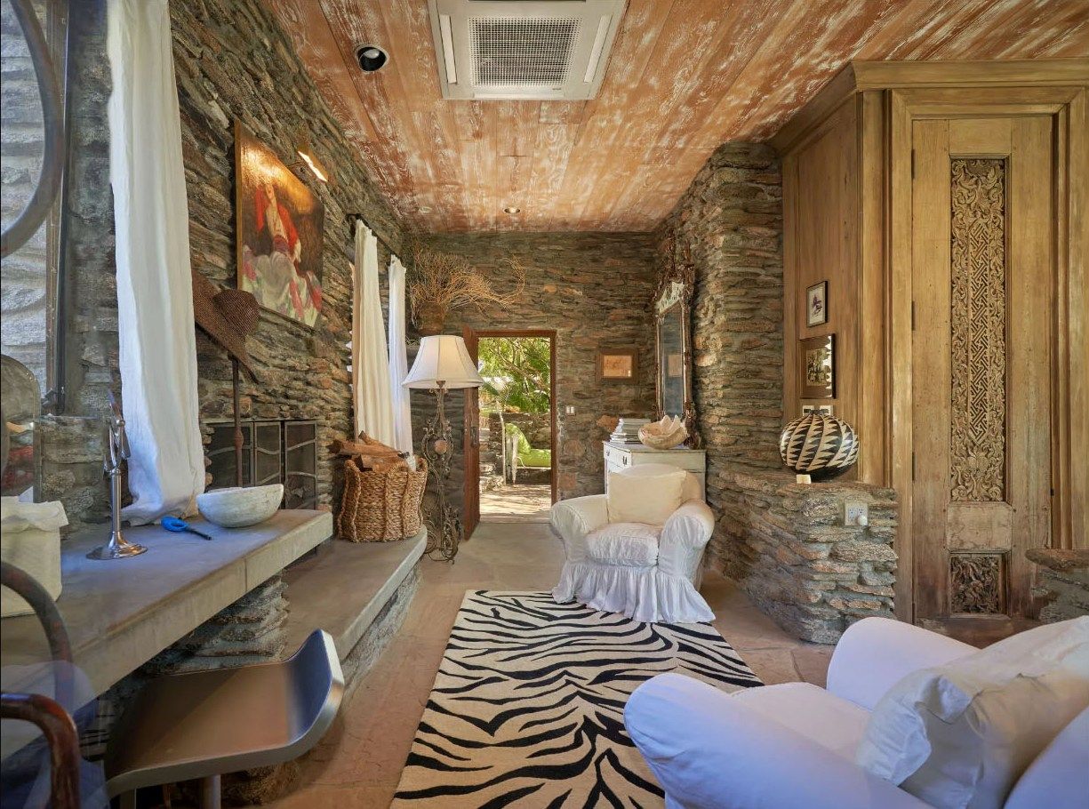 Suzanne Somers' house - tour her Palm Springs compound | Homes and Gardens