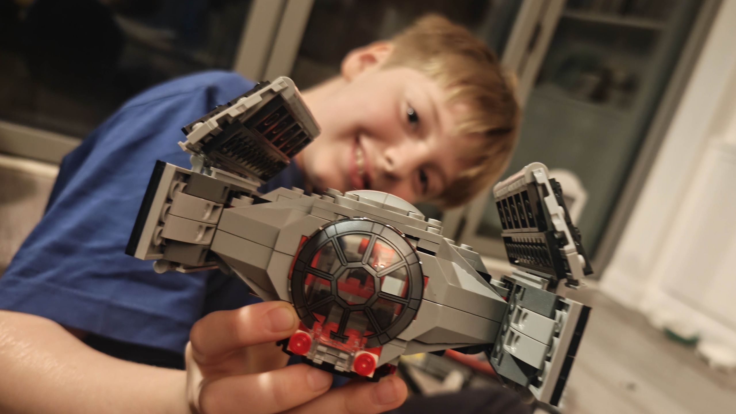 Playing with LEGO Smart Play Star Wars set brought out the kid in me ...