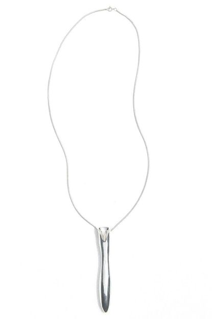 The 16 Best Long Pendant Necklaces of 2022 | Marie Claire