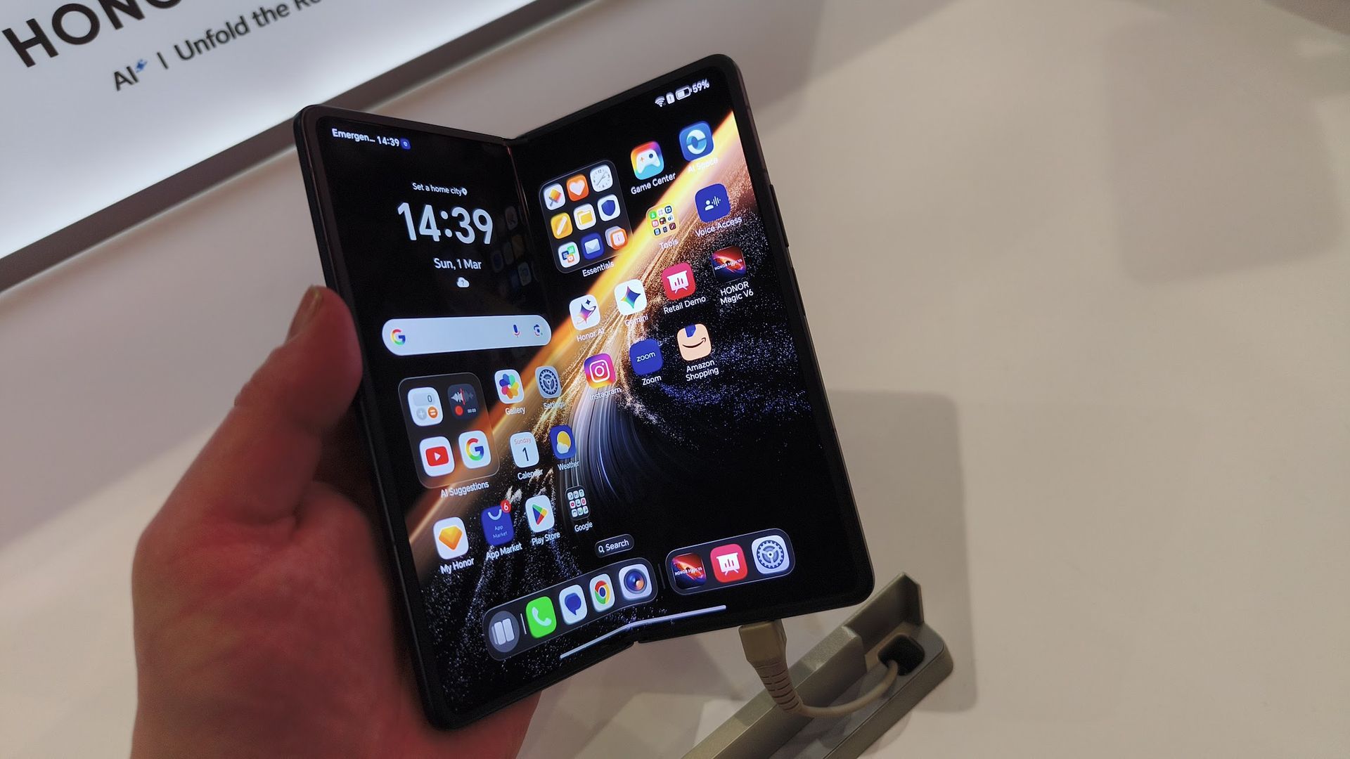 Honor just made a foldable phone that I think people will actually want ...