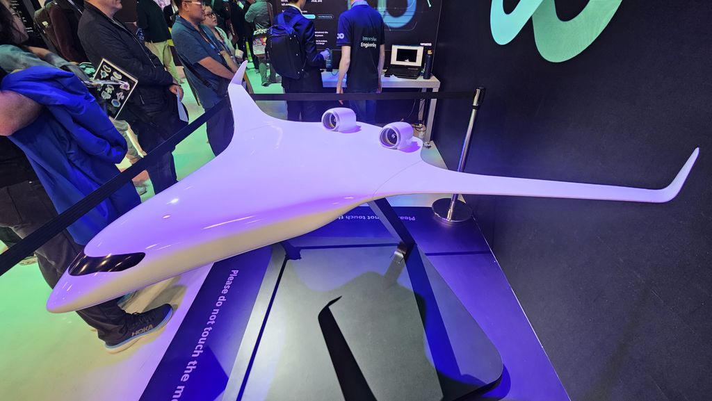 Passenger plane with entirely new 'blended wing' shape aims to hit the ...