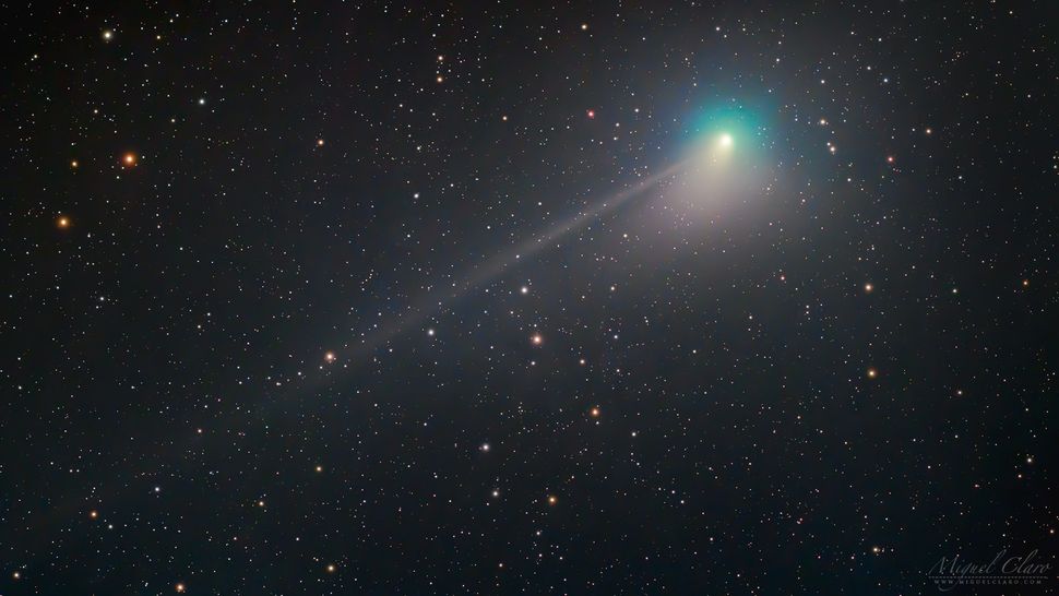 Comet C/2022 E3 (ZTF) shines bright while closest to the sun in gorgeous photo | Space