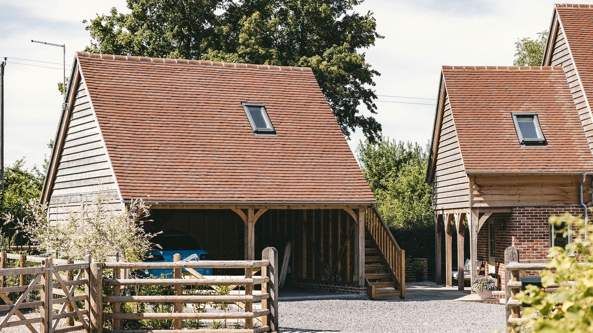 What is a carport — and how is it different from a garage? | Homebuilding