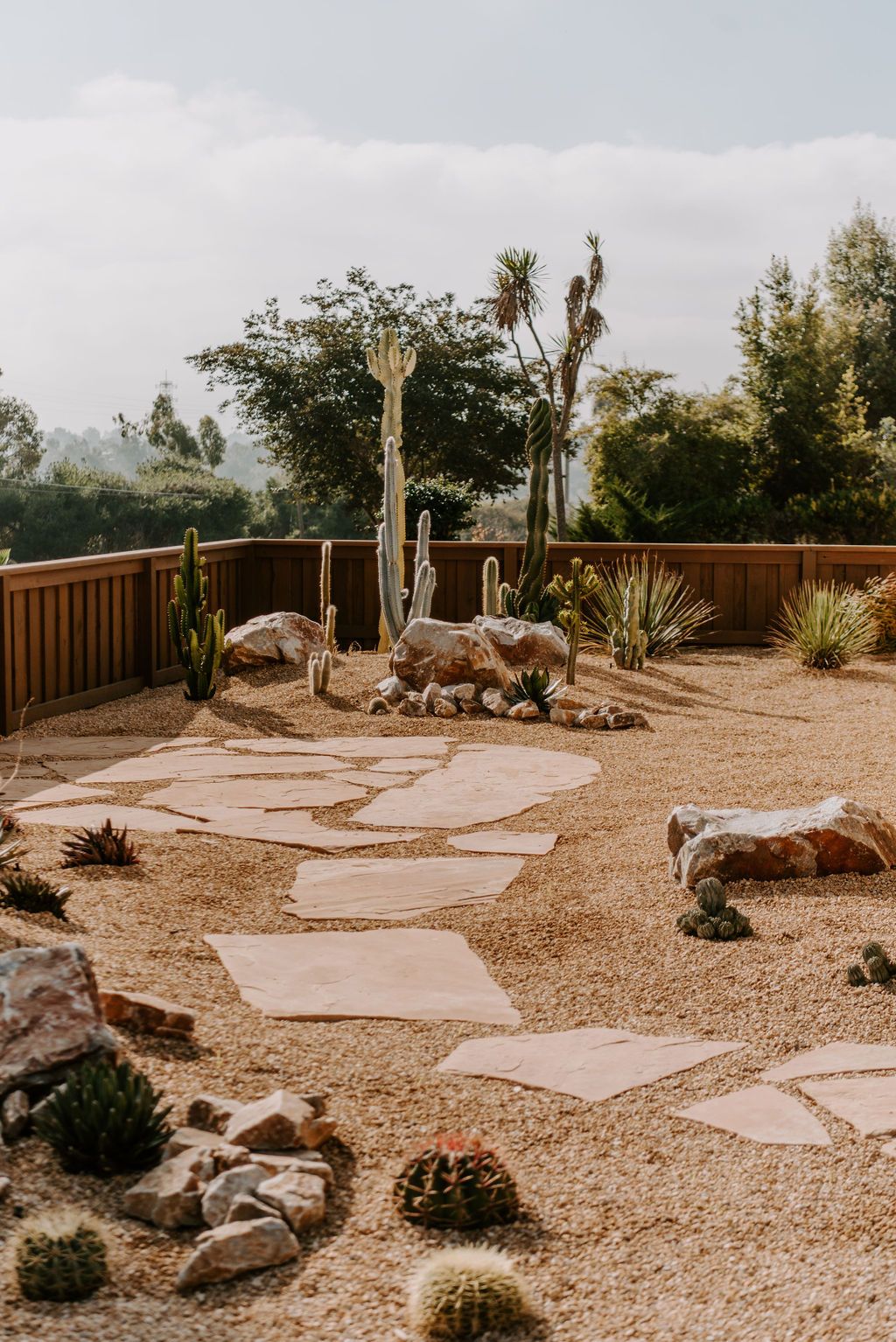 10 gravel landscaping ideas for modern yards | Livingetc