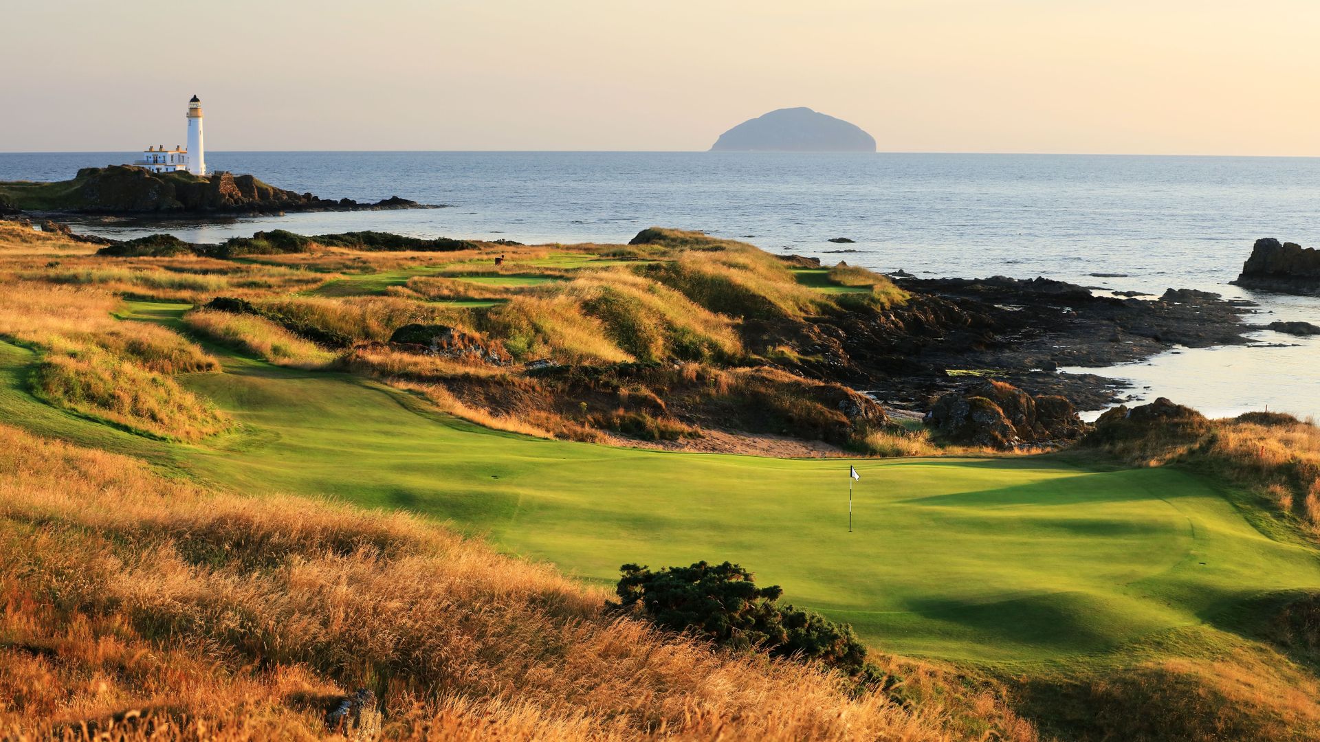 Trump Turnberry Ailsa Course: Review, Green Fees, Tee Times and Key ...