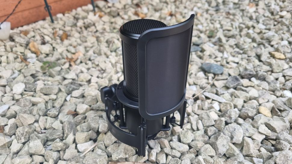 Shure SM4 Studio Kit microphone review | PC Gamer