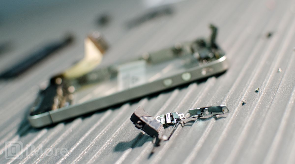 AT&T/GSM iPhone 4: Ultimate DIY repair guide | iMore