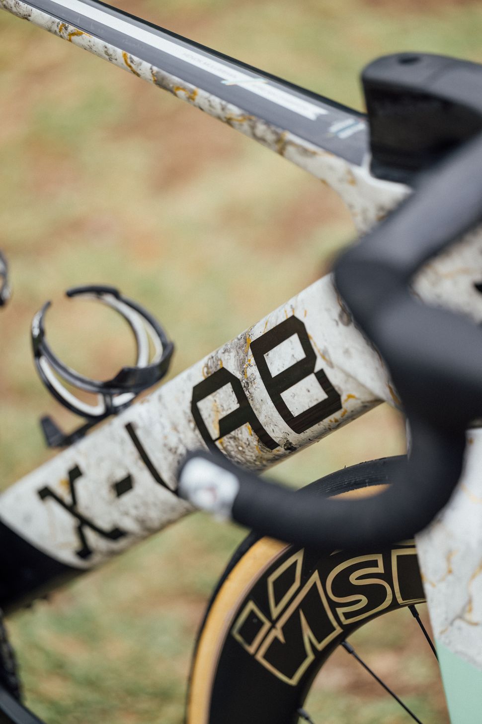 The peloton's newest bike: The Chinese X-Lab AD9 ridden by XDS Astana ...