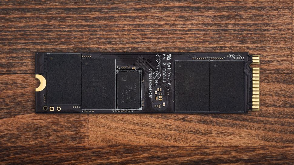 Phison PS5018-E18 Controller With Micron 176L TLC Preview: Unleashing ...