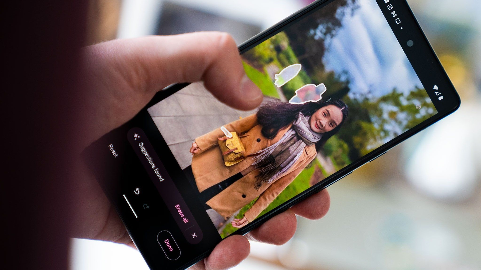 Magic Eraser Rolls Out For Google One Subscribers On IOS And Android Magic Eraser Rolls Out For Google One Subscribers On IOS And Android