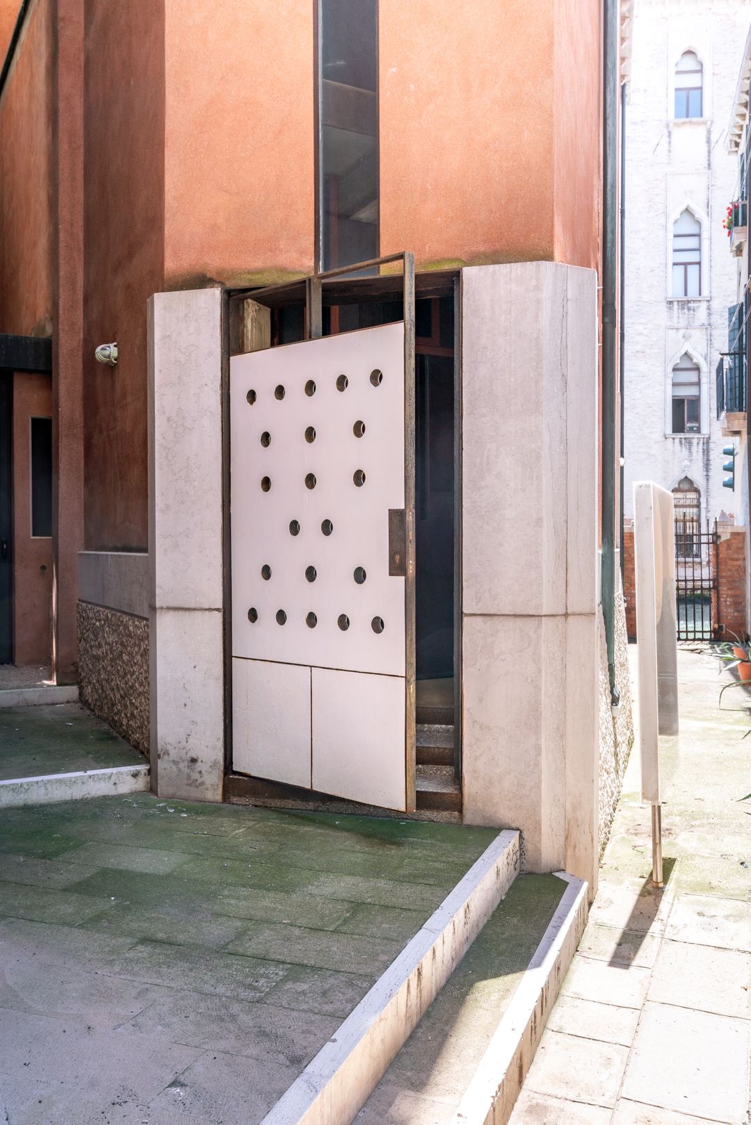 Join our Carlo Scarpa tour of Venice | Wallpaper