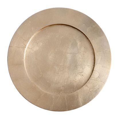 We Explain: What Is a Charger Plate? And Why Should You Care? | Livingetc