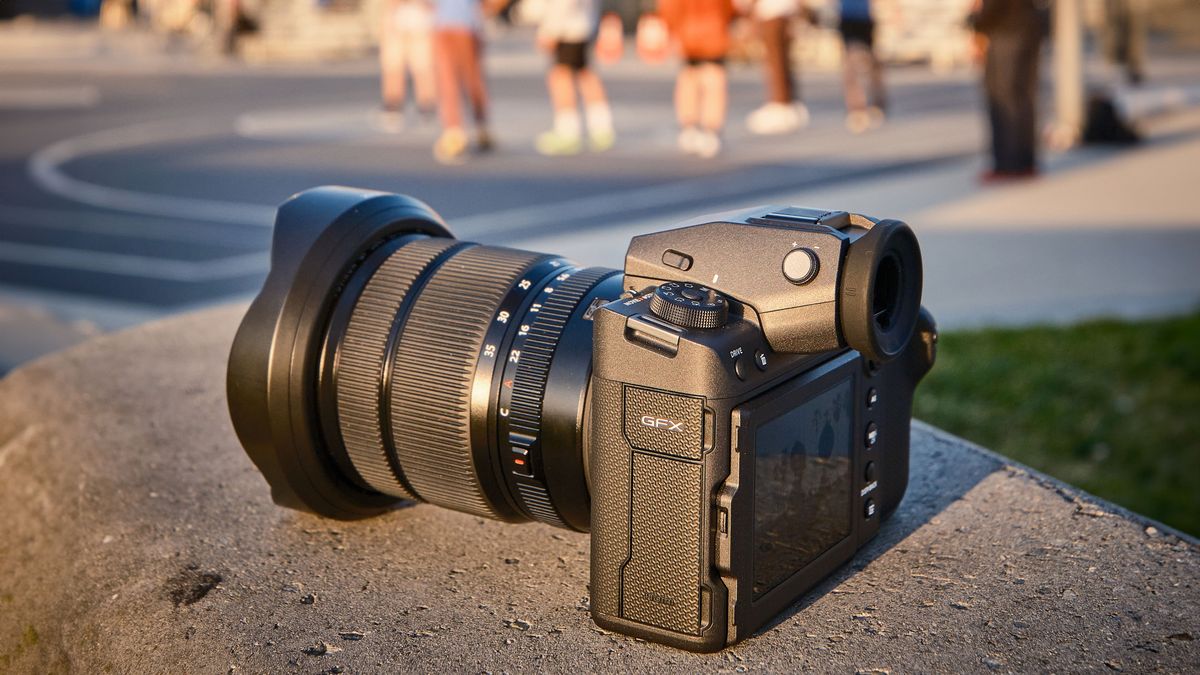 Does the Fujifilm GFX 100 II make the GFX 100S obsolete? | Digital ...