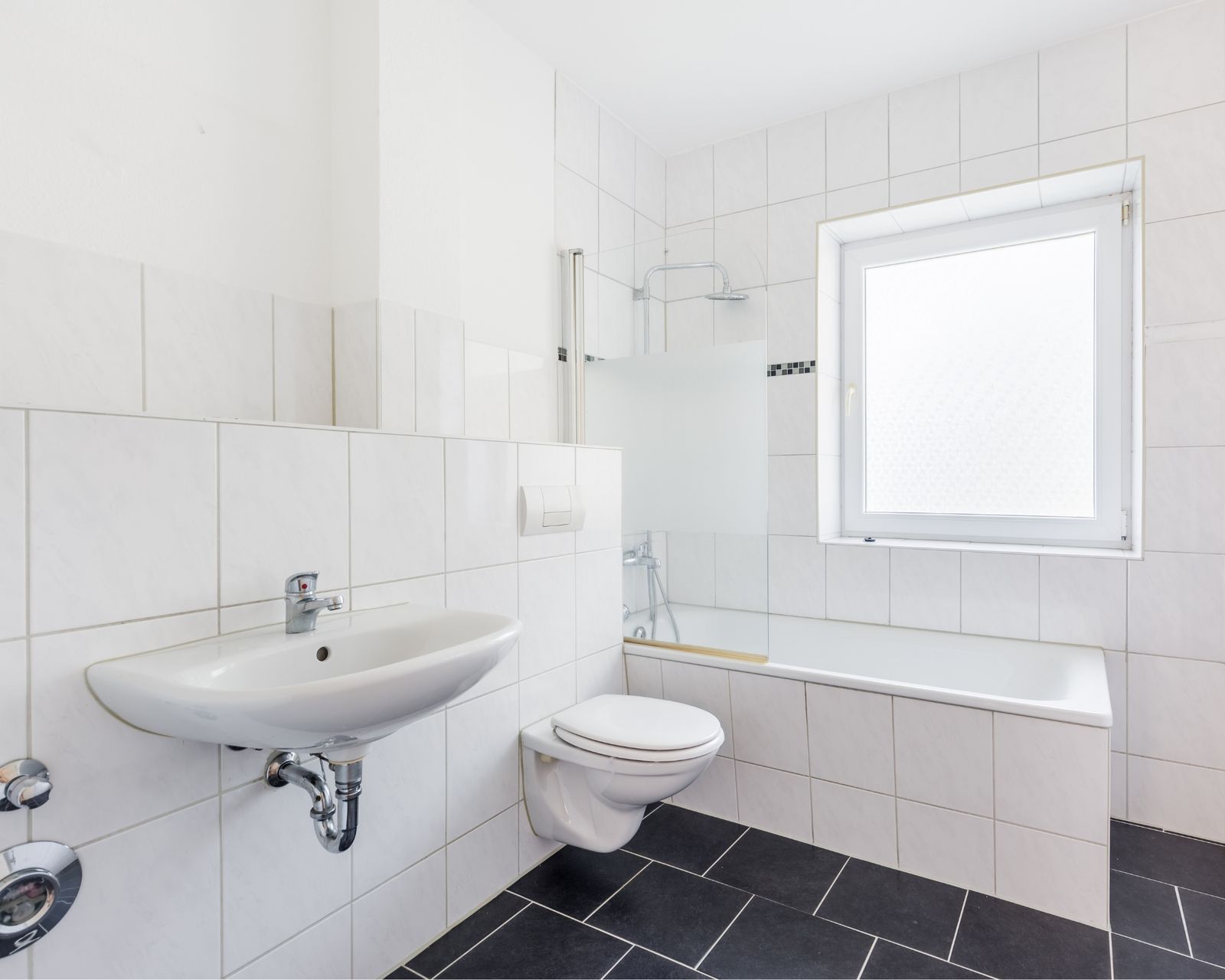 How to get rid of pink mold in three expert quick steps | Real Homes