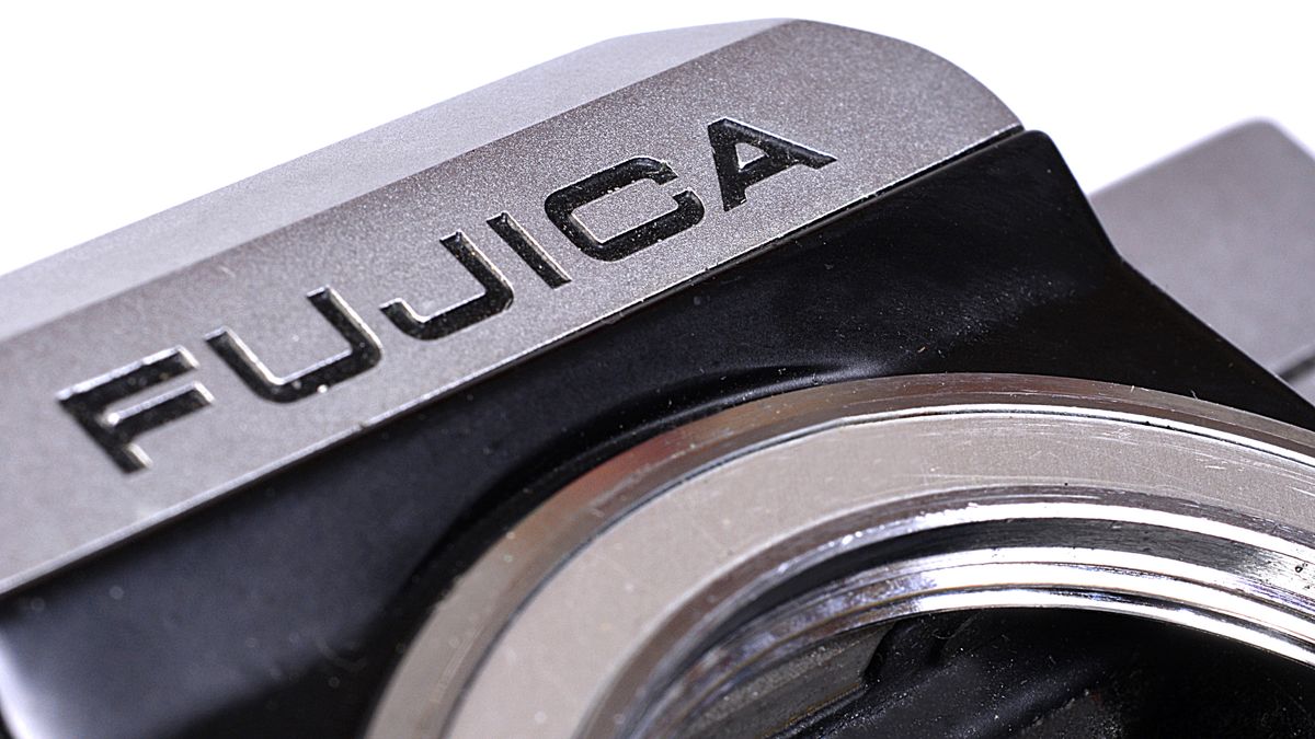 Fujica ST605 review | Digital Camera World